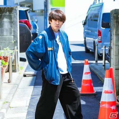 HIKAKINさんがチェーンソー男に！？「バイオハザード RE:4」発売記念スペシャルドッキリ映像が公開 | Gamer