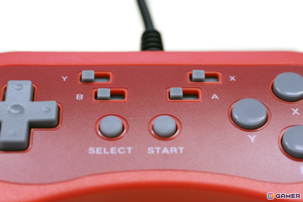 コロンバスサークル、SFC互換機/SFC用の連射機能搭載コントローラー「連コン16」をグリーン＆レッドの2色で同時発売 | Gamer